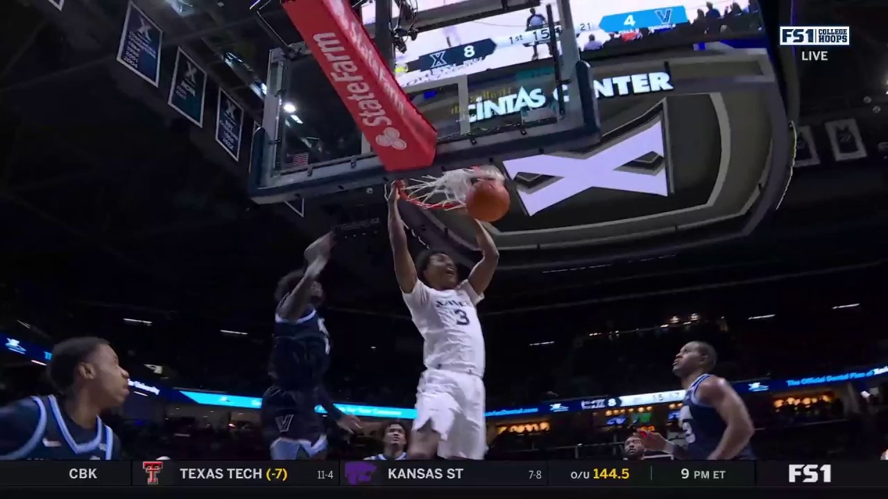 Xavier’s Dailyn Swain throws down a TWO-HANDED SLAM to extend lead ...