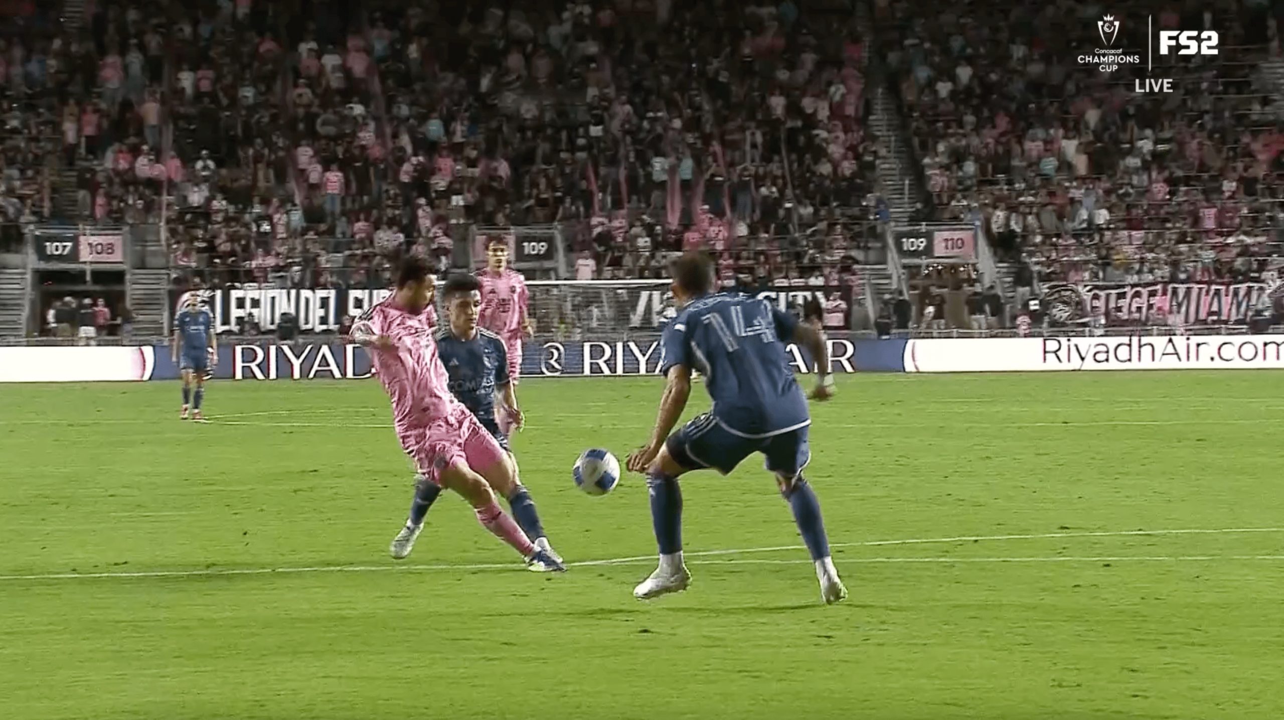 Lionel Messi strikes first for Inter Miami with picture perfect shot vs. Sporting KC - BigPaulSports