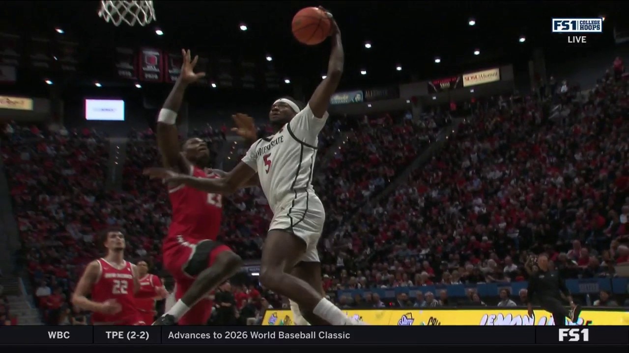 Pharaoh Compton throws down a monster dunk, extending San Diego State’s ...